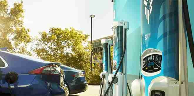 Charged EVs | Tritium adds Plug and Charge capabilities to its RT50 ...